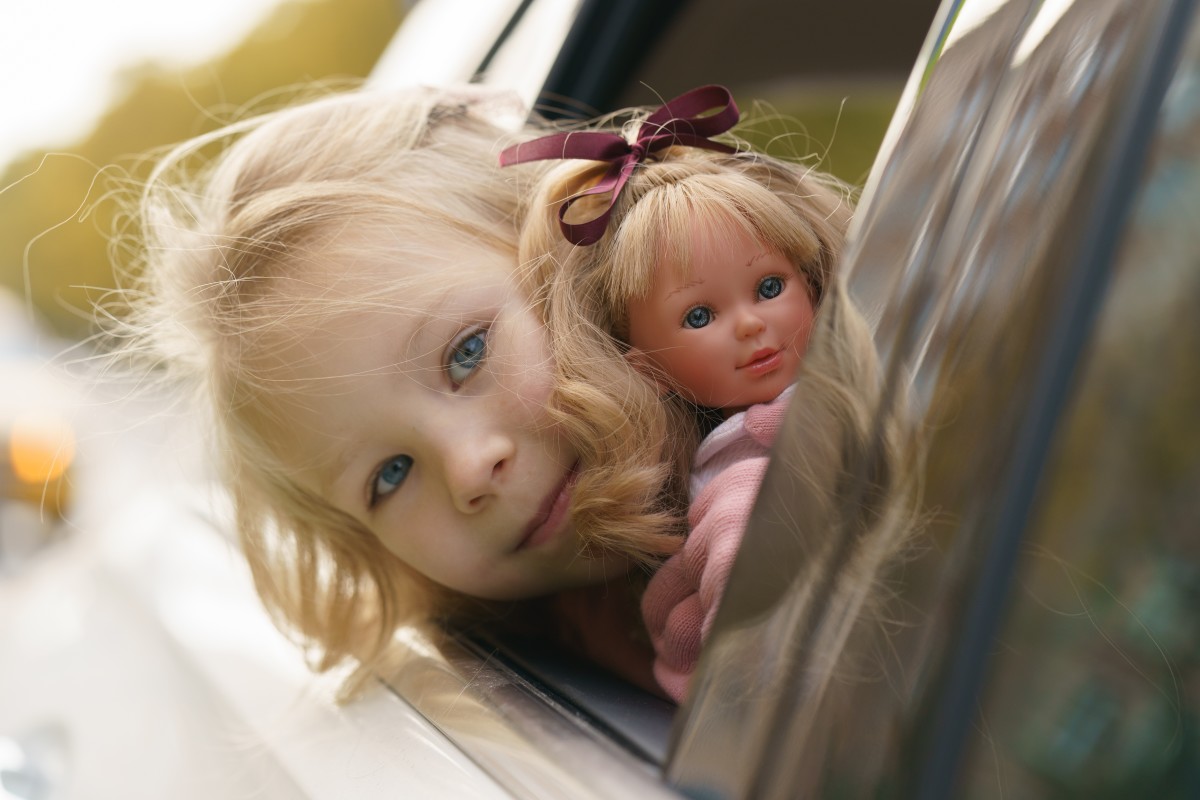 Complete Stranger Gifts Sisters a Pair of Dolls That Eerily Look Just ...