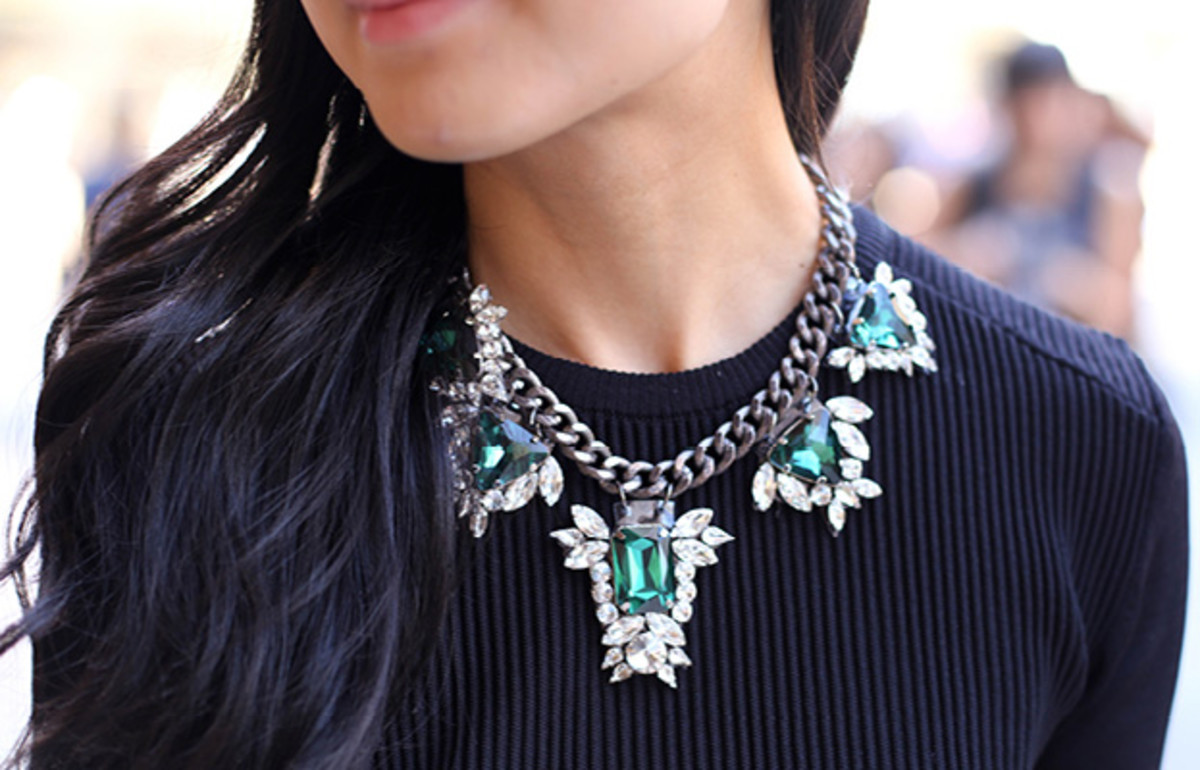8 Ways to Accessorize the Little Black Dress - HubPages