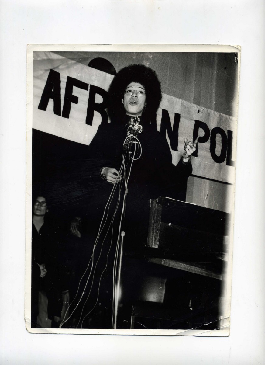 Photo Gossip: 'The' Angela Davis - HubPages