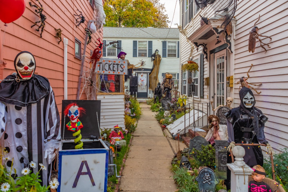 Tour of the 'Witchery' in Salem, Massachusetts Is Giving Us Major ...