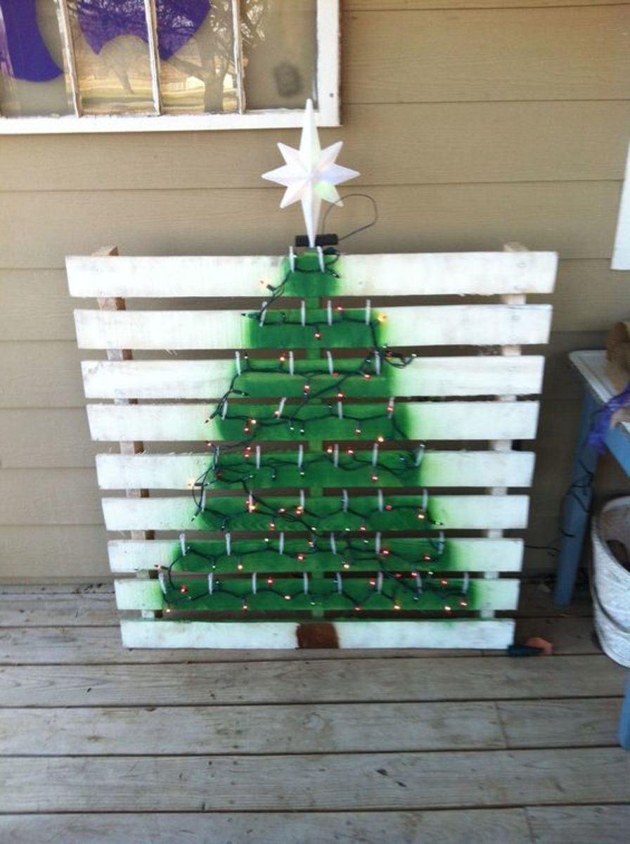 75+ Creative DIY Pallet Christmas Tree Ideas (Easy to Make!) - HubPages