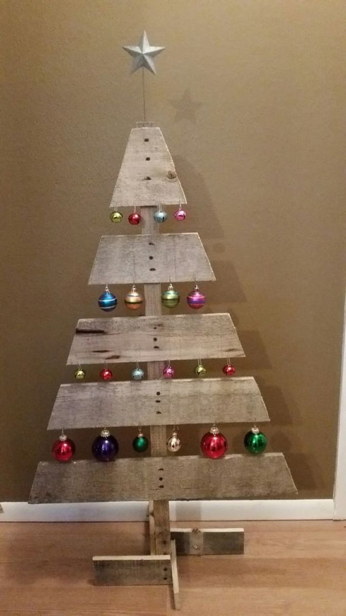 75+ Creative DIY Pallet Christmas Tree Ideas (Easy to Make!) - HubPages