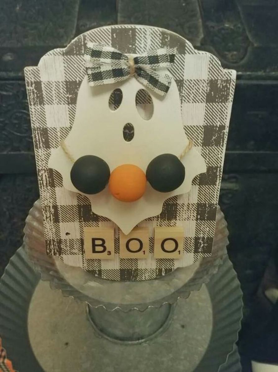 75+ Easy DIY Dollar Store Halloween Crafts That Are Spookily Fun to ...