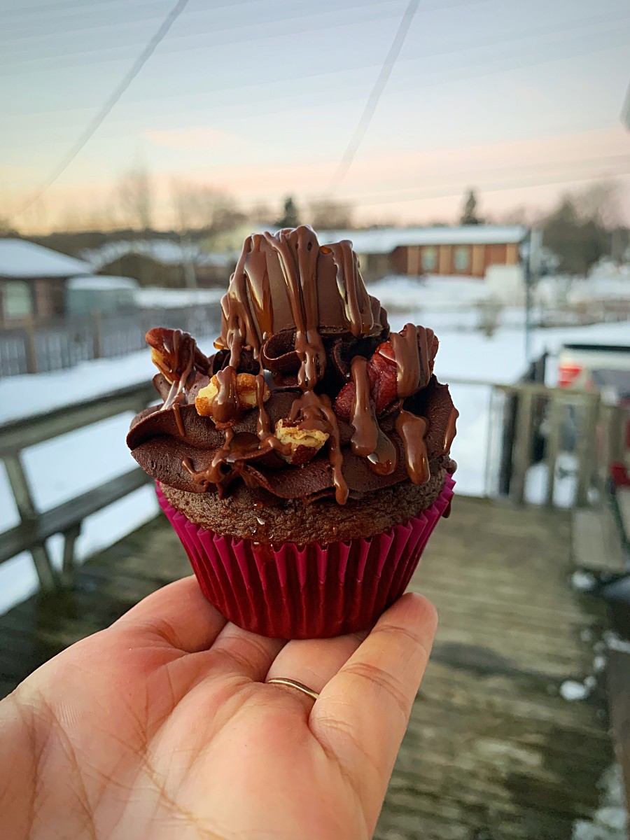 How to Make the Perfect Buttercream for Cakes and Cupcakes - Delishably