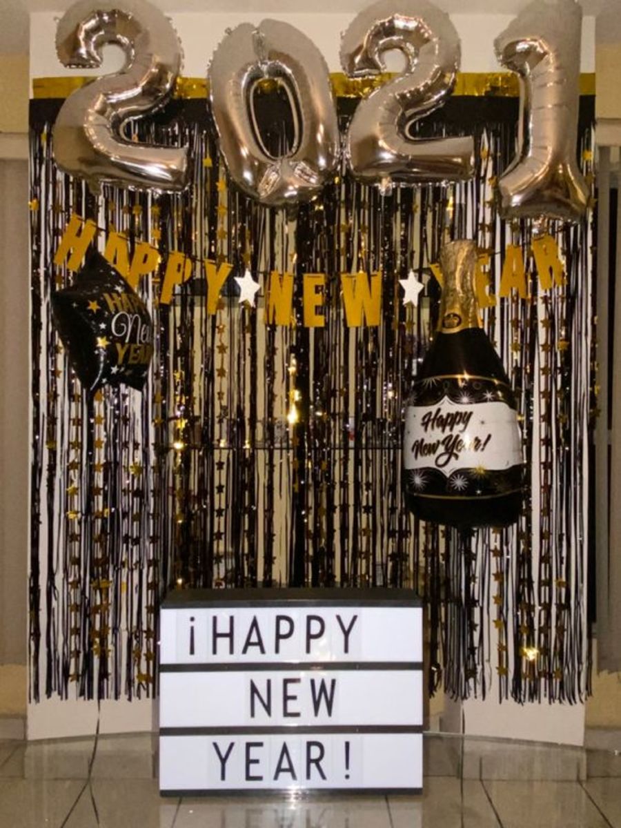 30+ Sparkly New Years Party Backdrop Ideas for 2024 - HubPages