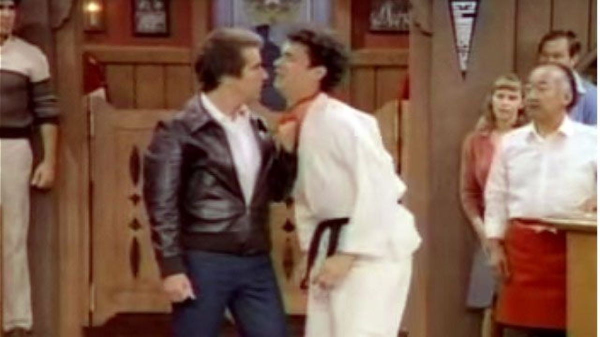 Twill Shorts Horror Trivia Card Game - 200+ Scary Movie & Pop Culture ...