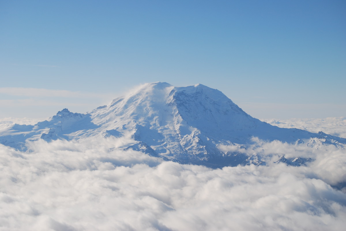 Close-Up View of Mt. Rainier From Woman's Airplane Window Is Just ...