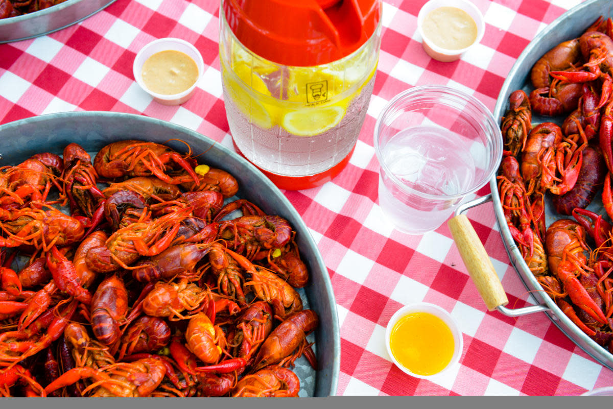 How to Cook Crawfish-Outdoor Cooking on the Bayou a Weekend Get ...