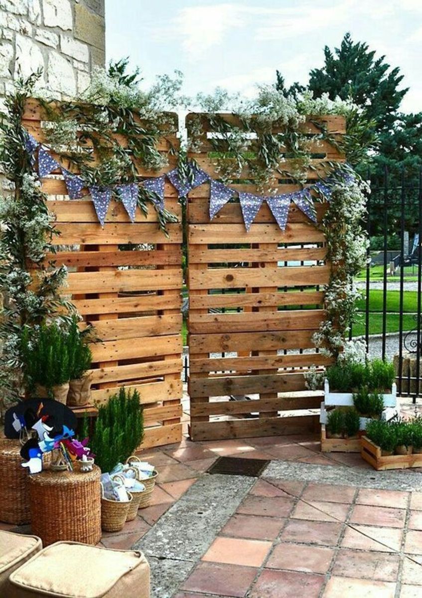 35+ Awesome DIY Pallet Background Ideas for Baby Showers and More ...