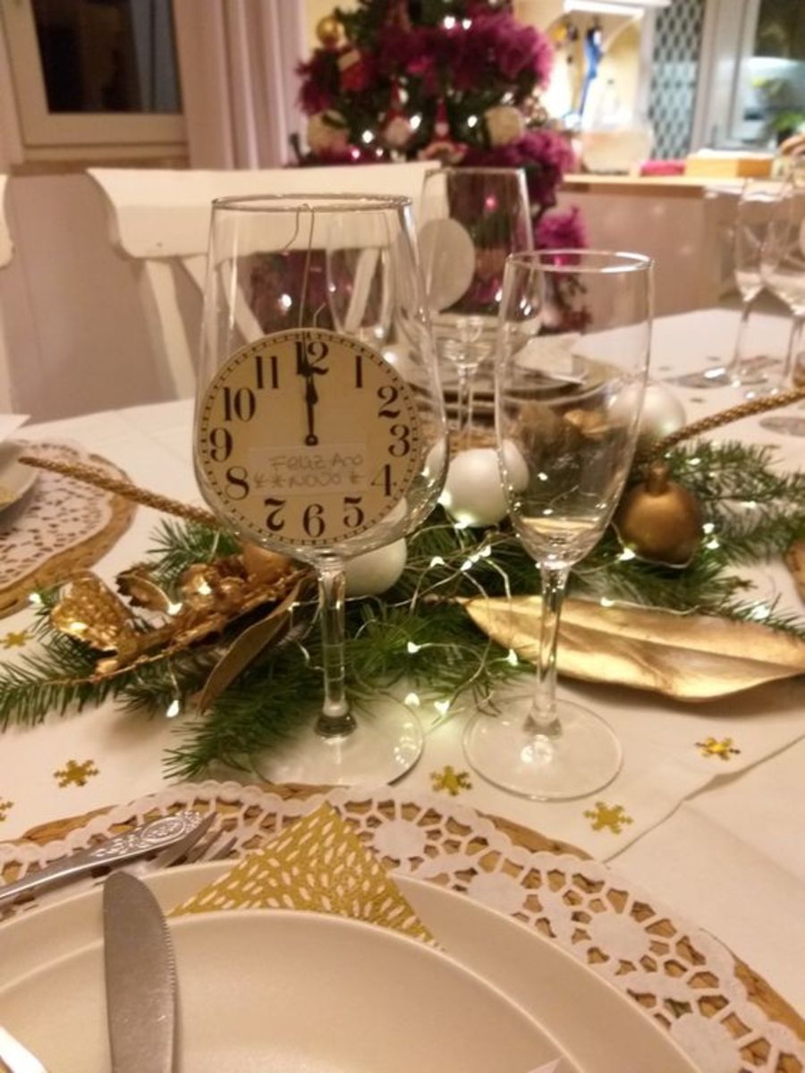 50+ Elegantly Stylish New Years Eve Table Setting Ideas - HubPages