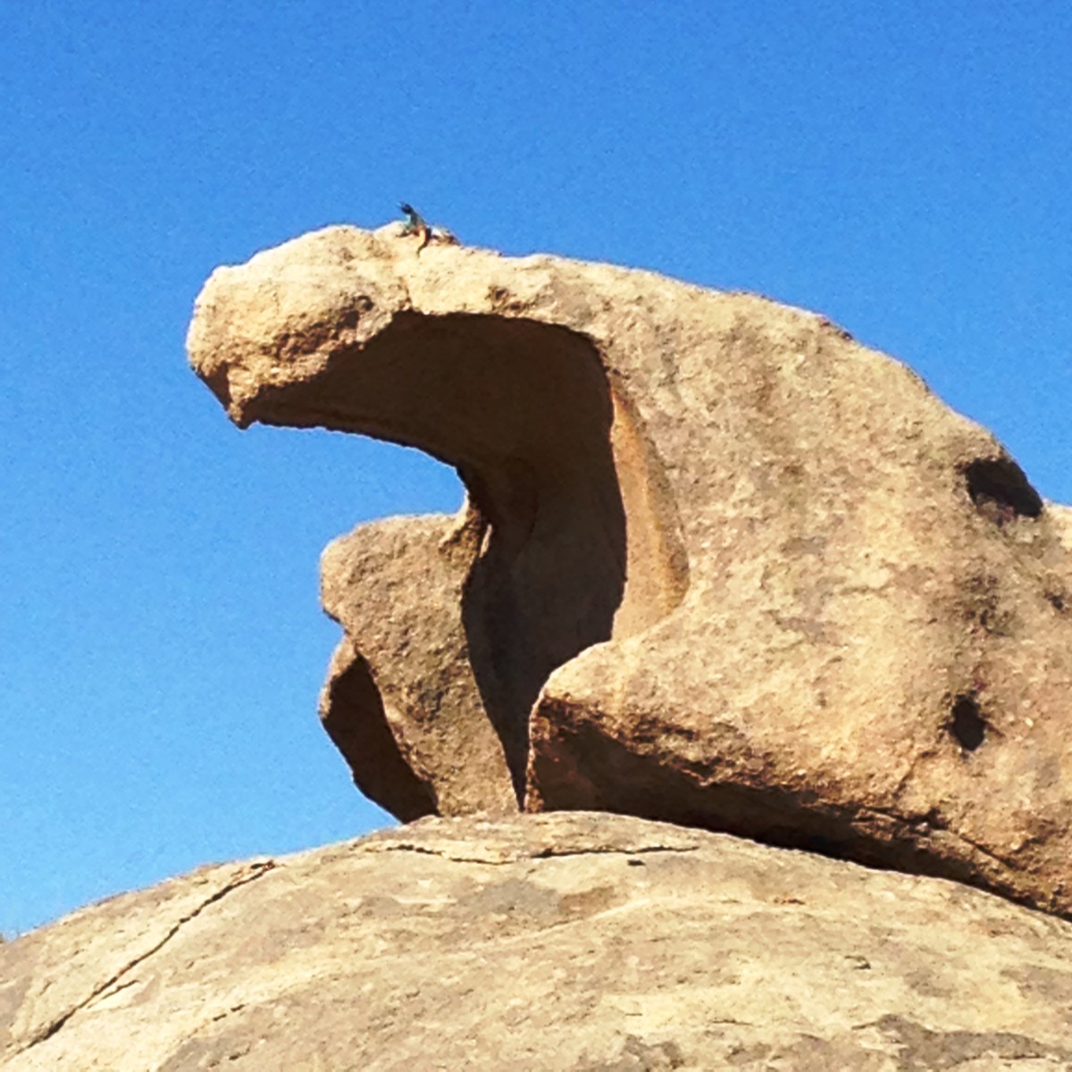 The Spectacular Rock Formations in Southwestern Saudi Arabia - HubPages
