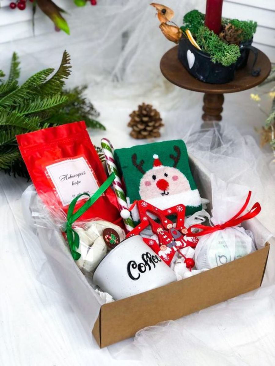 50+ Easy to Make Christmas Eve Box Ideas for Adults and Kids - HubPages