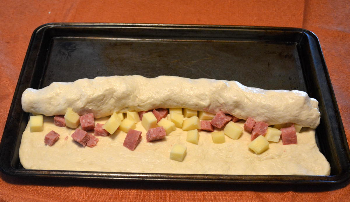 Grandmother's Italian Tort: Stuffed Meat and Cheese Bread - HubPages