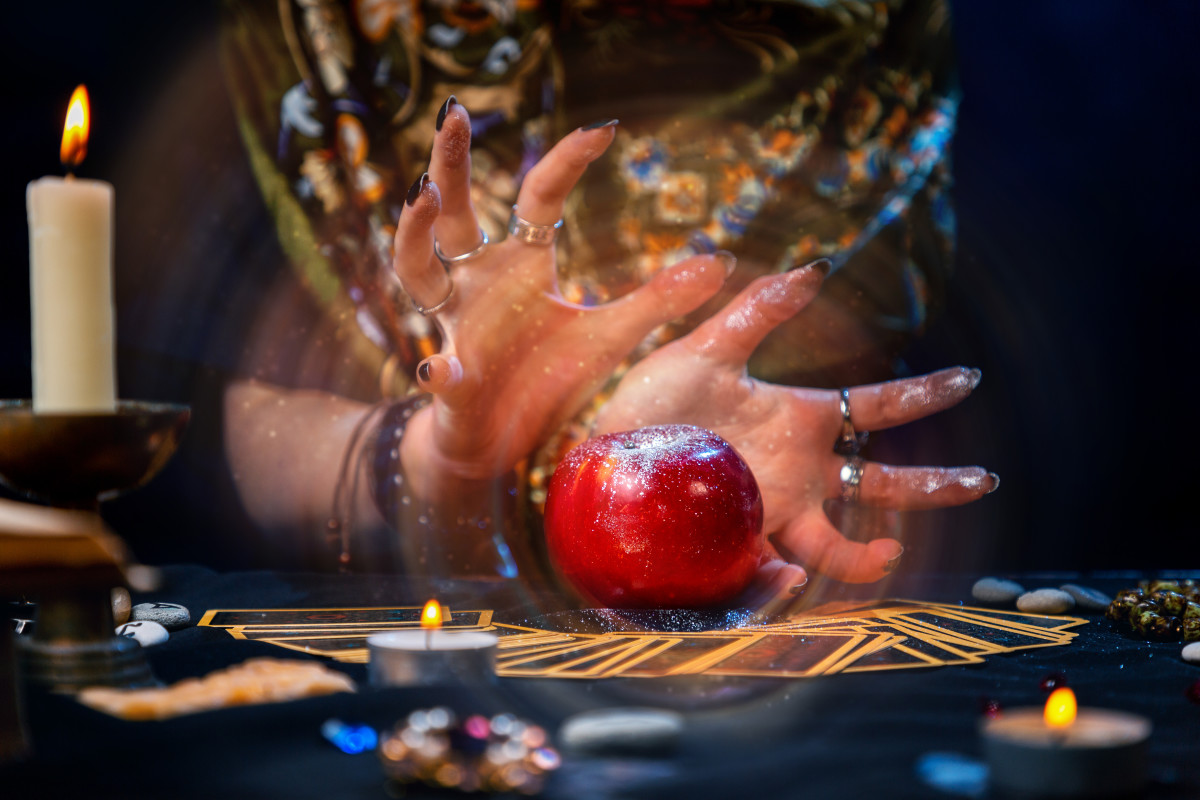 How To Use an Apple for Divination - HubPages
