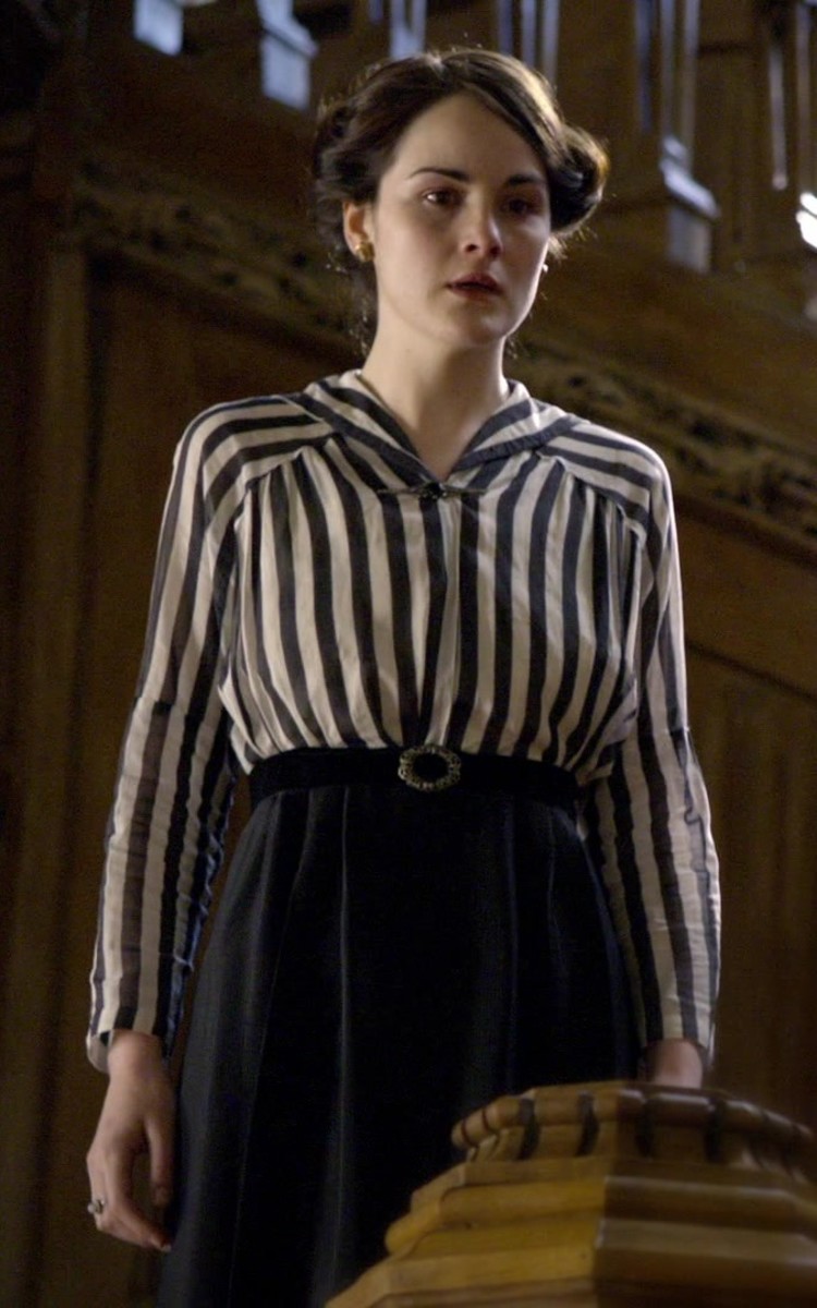 Lady Mary Crawley's 12 Best Costumes from Season 1 of "Downton Abbey ...