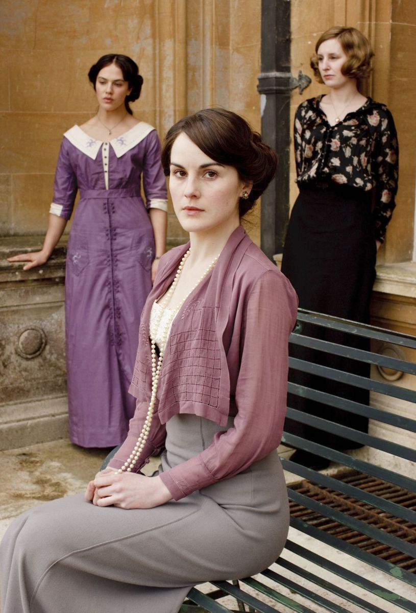 Lady Mary Crawley's 12 Best Costumes from Season 1 of "Downton Abbey ...