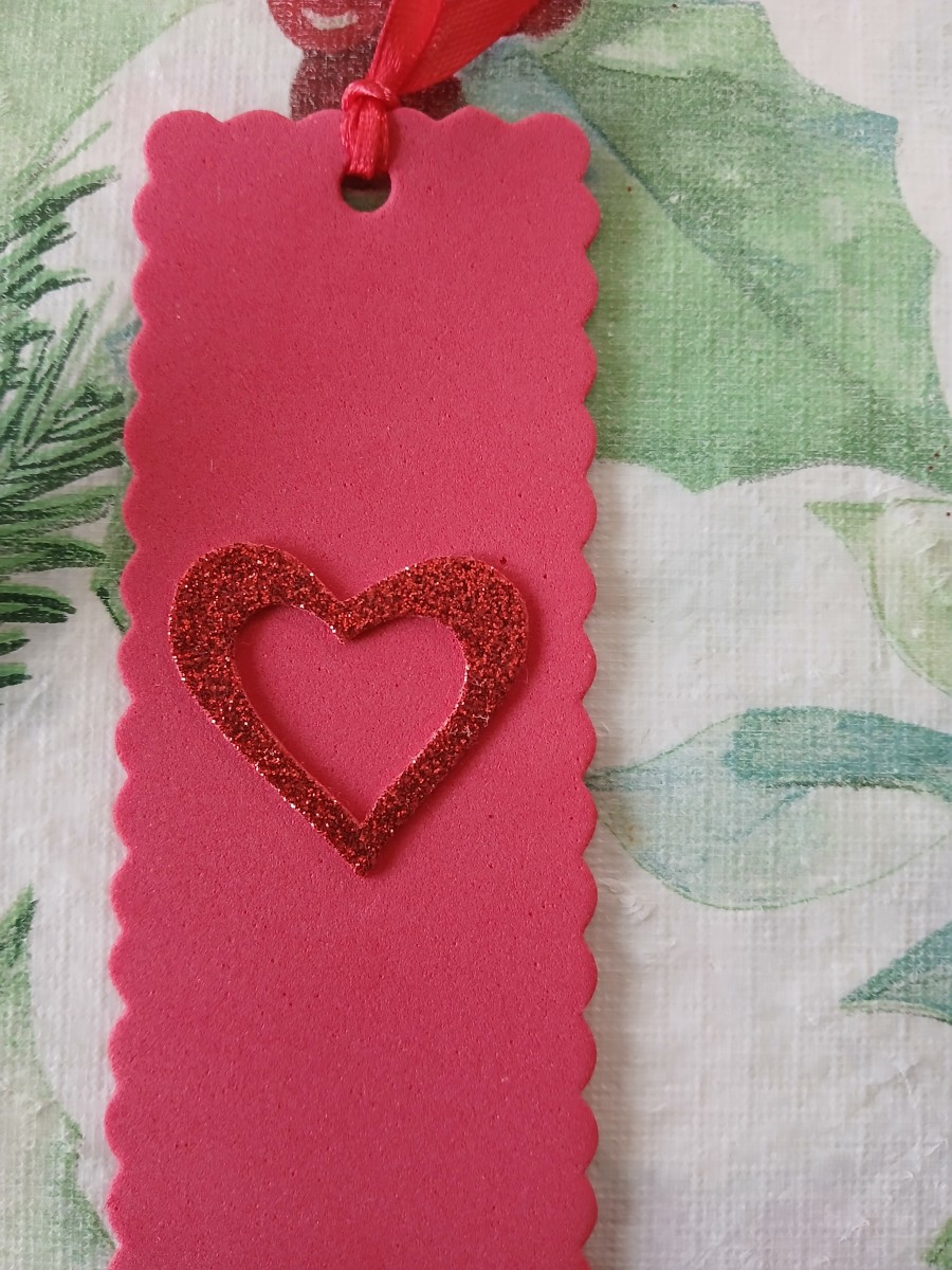 Easy Heart Bookmarks to Craft - HubPages