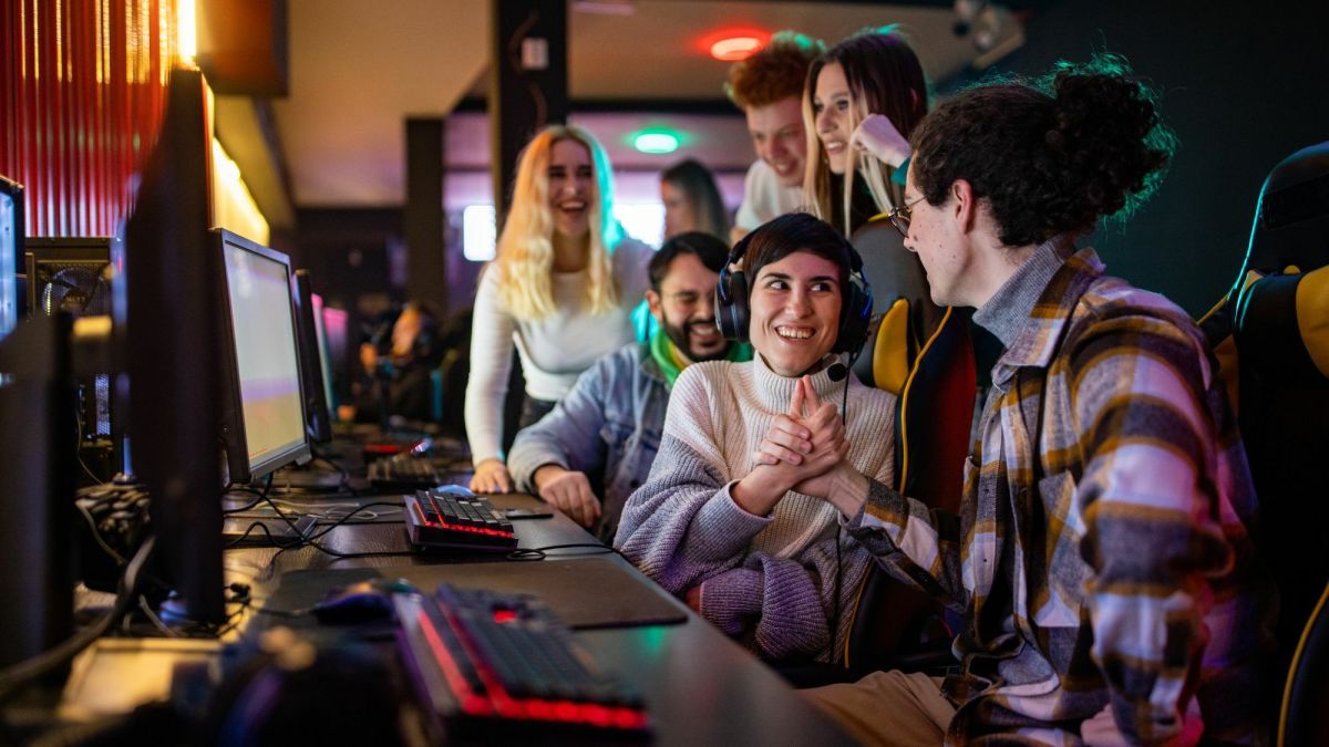 200+ Super Cool and Badass Girl Gamer Names - HubPages