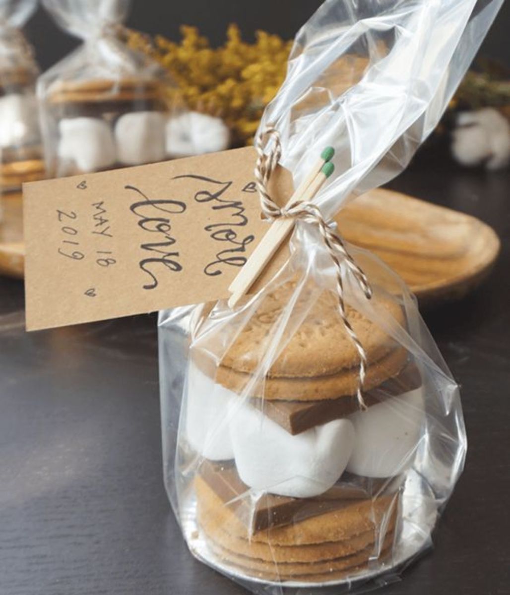 60+ Creative Wedding Favors Your Guests Will Love - HubPages