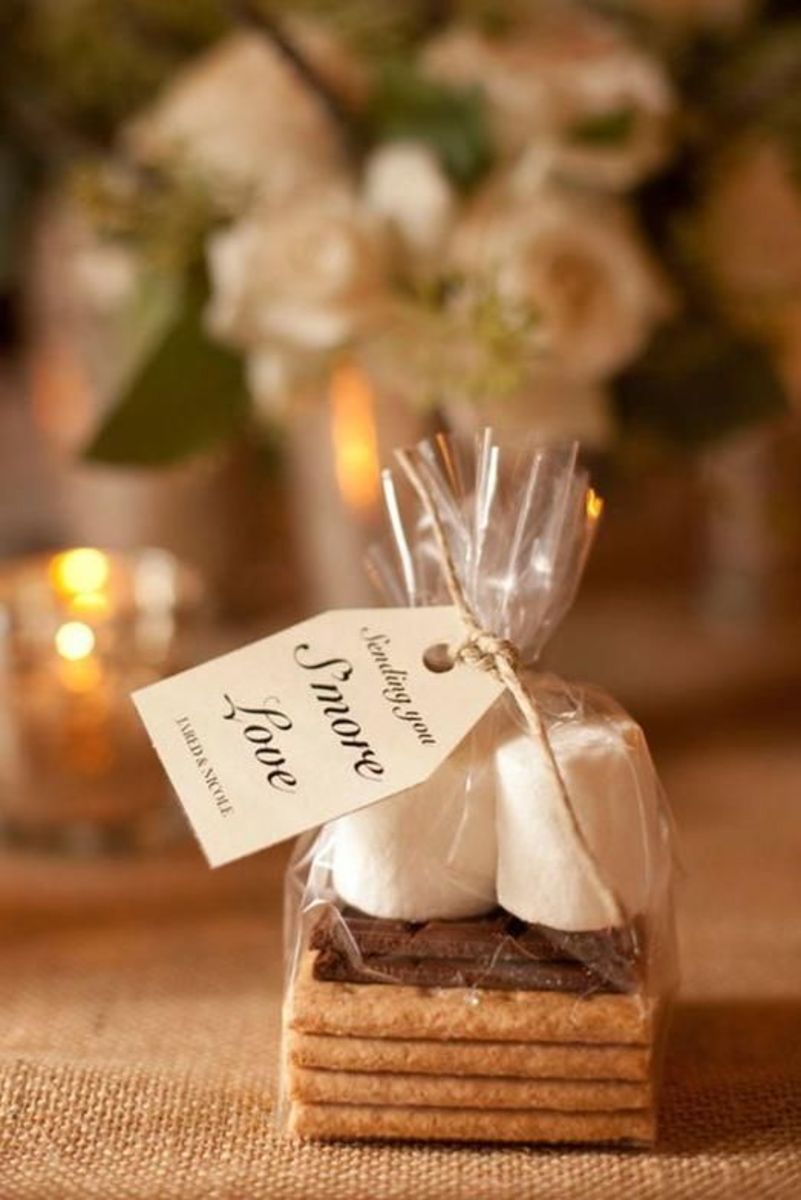 60+ Creative Wedding Favors Your Guests Will Love - HubPages