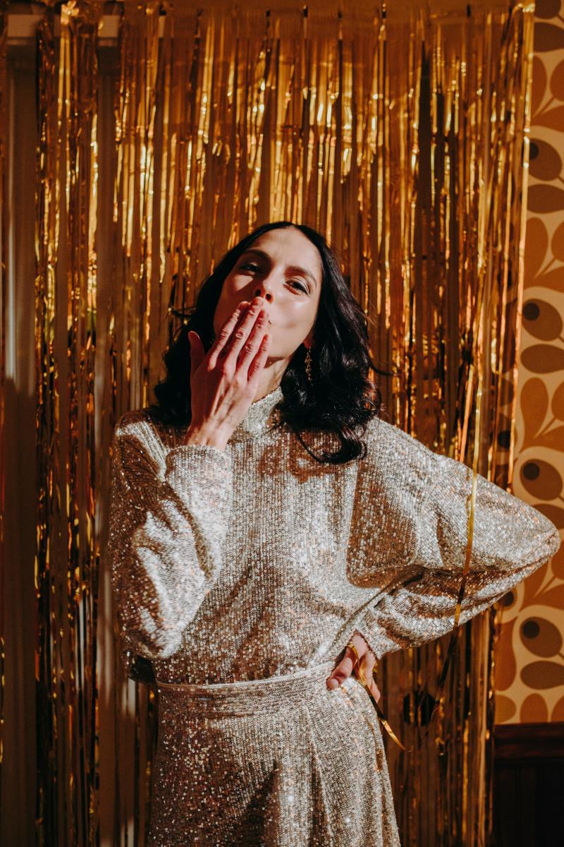 5 Chic Ways to Embrace the Metallic Trend This Spring/Summer - HubPages