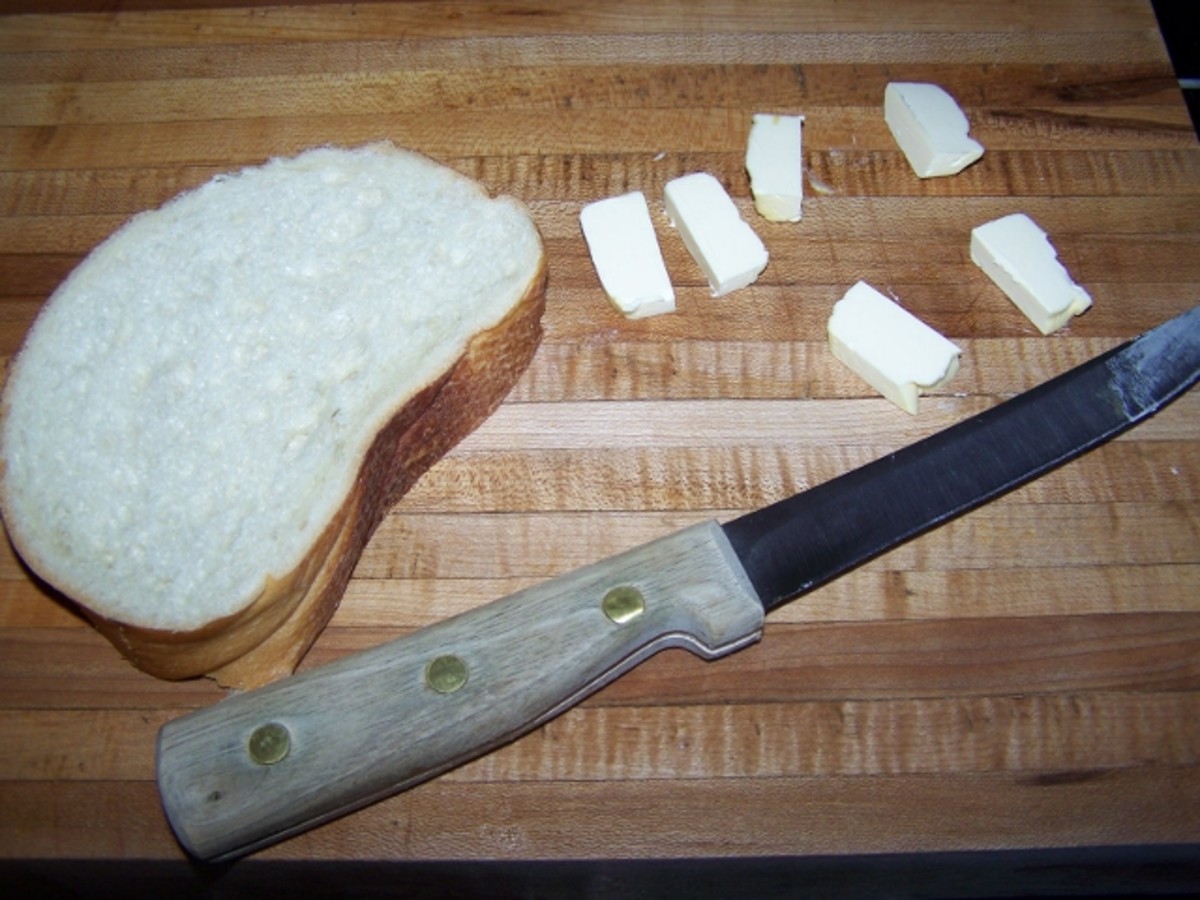 How To Make Eggs In A Frame With Fried Bacon, Potatoes, and Spinach ...