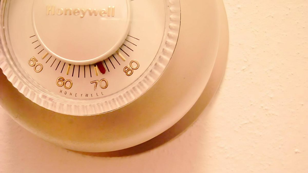 Set Your Thermostat Right to Save Money and Energy - Dengarden