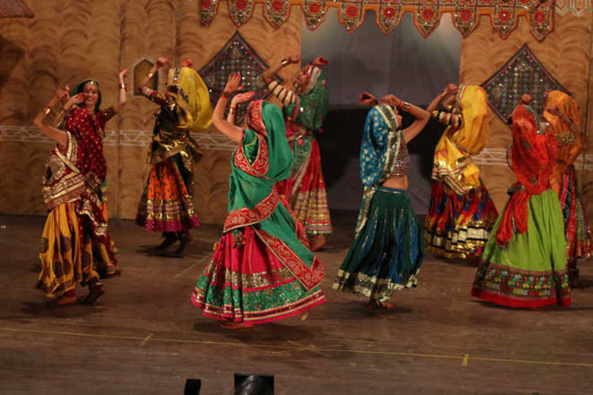 Garba: Traditional Folk Dance of Gujarat - an Intangible Cultural ...
