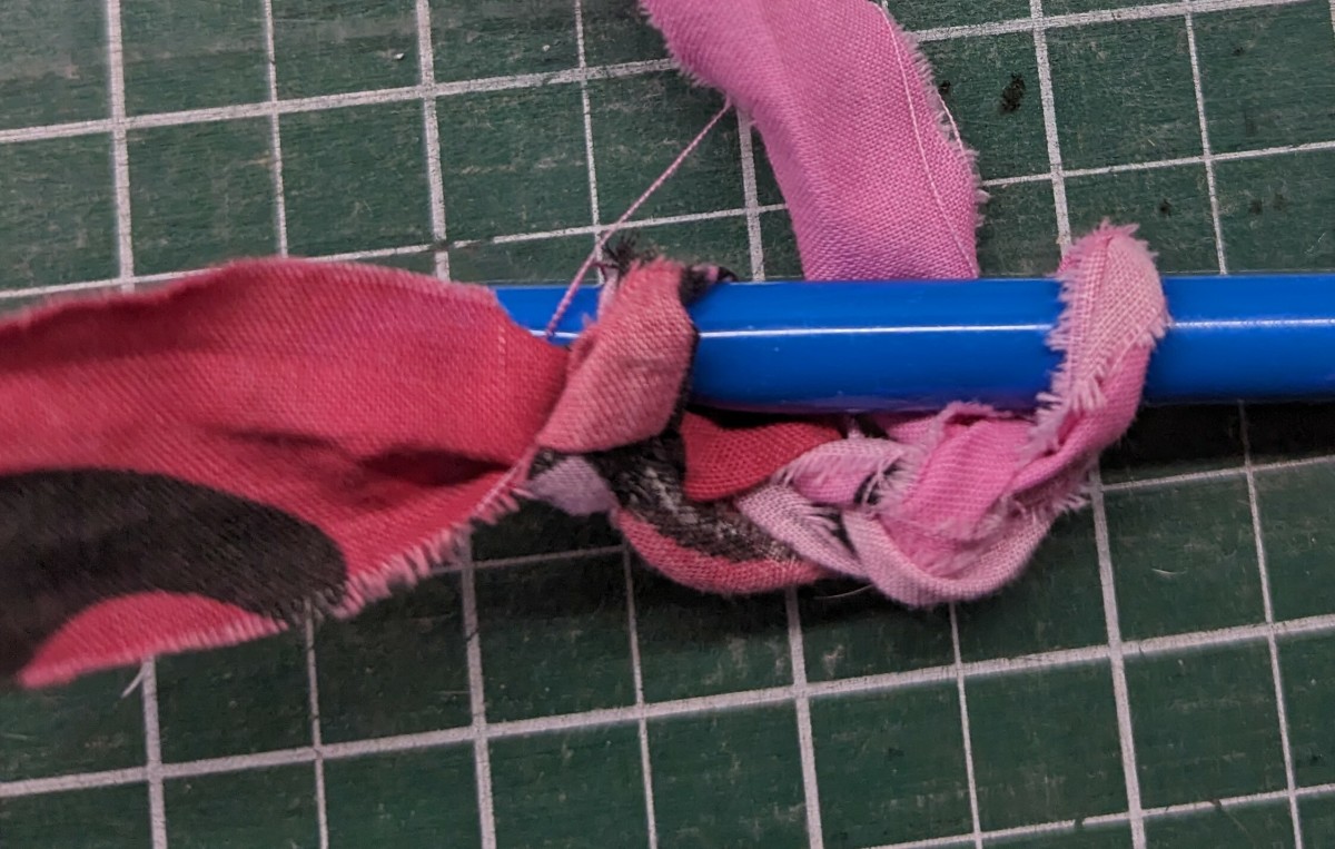 Crafts - How to Create Different Mats from Scraps - HubPages