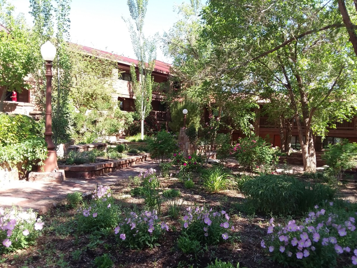 The Authentic Historic Cameron Trading Post, Restaurant and Hotel ...