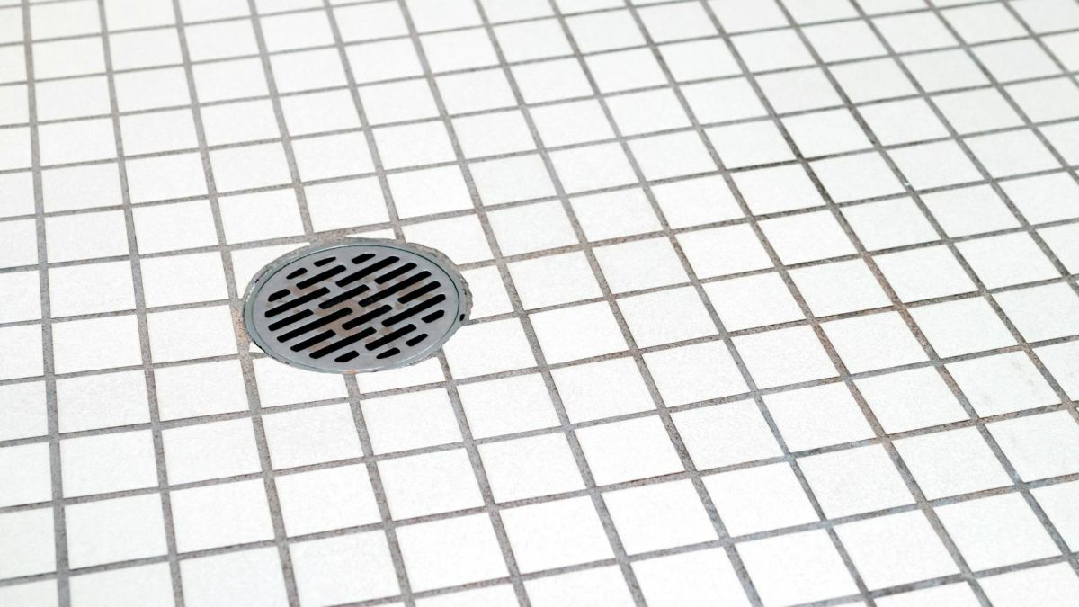 How to Slope a Shower Floor With Mortar: A Pro Guide - HubPages