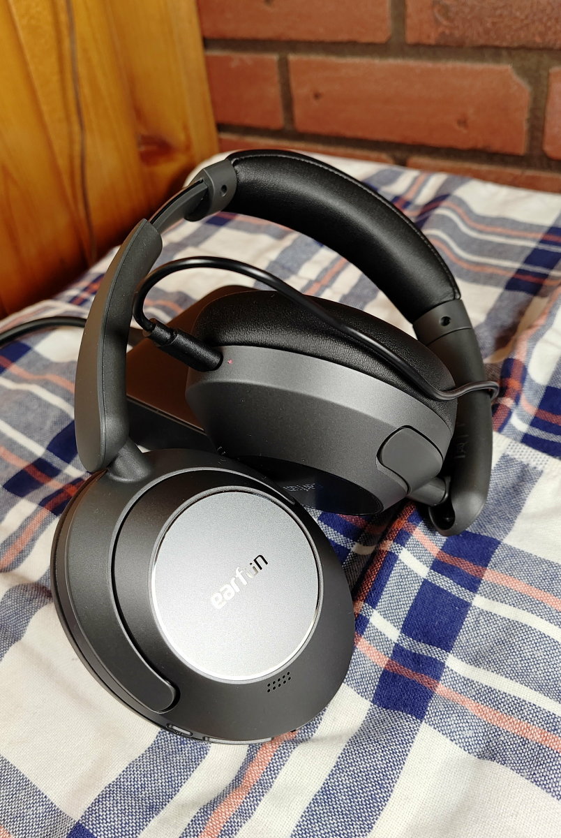 Review of the EarFun Wave Pro Active Noise Cancelling Headphones - HubPages