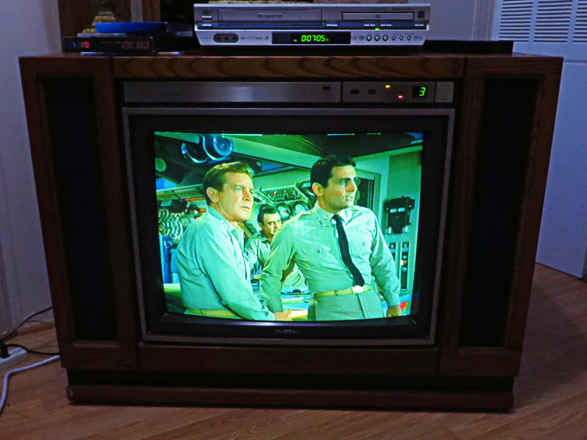 1986 Quasar Color Television Console Model Tl9960ap, Quasar Chassis ...