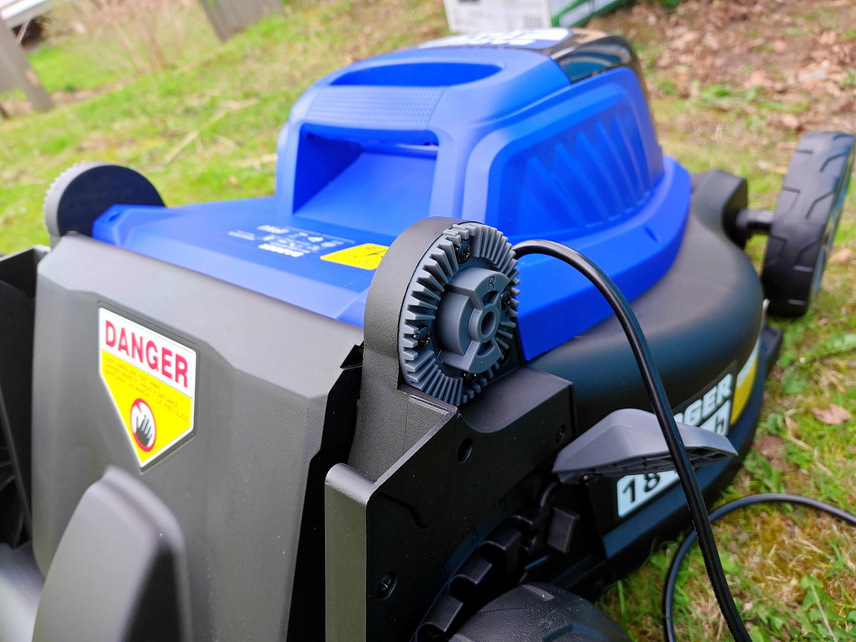 Review of the WILD BADGER 40V Battery-Powered Lawn Mower - HubPages