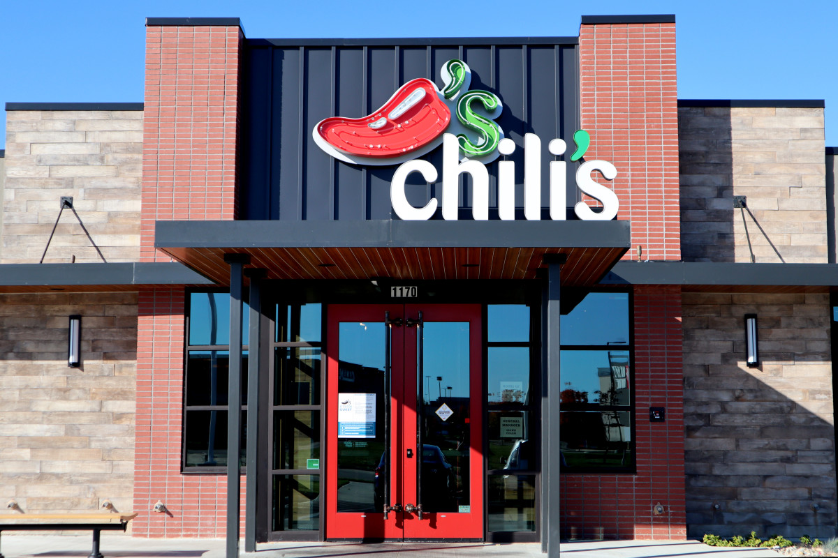 Popular Restaurant Chain Closing Locations Across America and No One ...