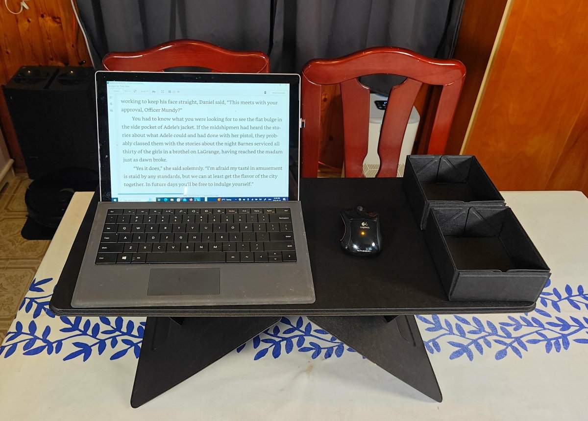 Review of the PortaEase FoldPlay Portable Desk - HubPages