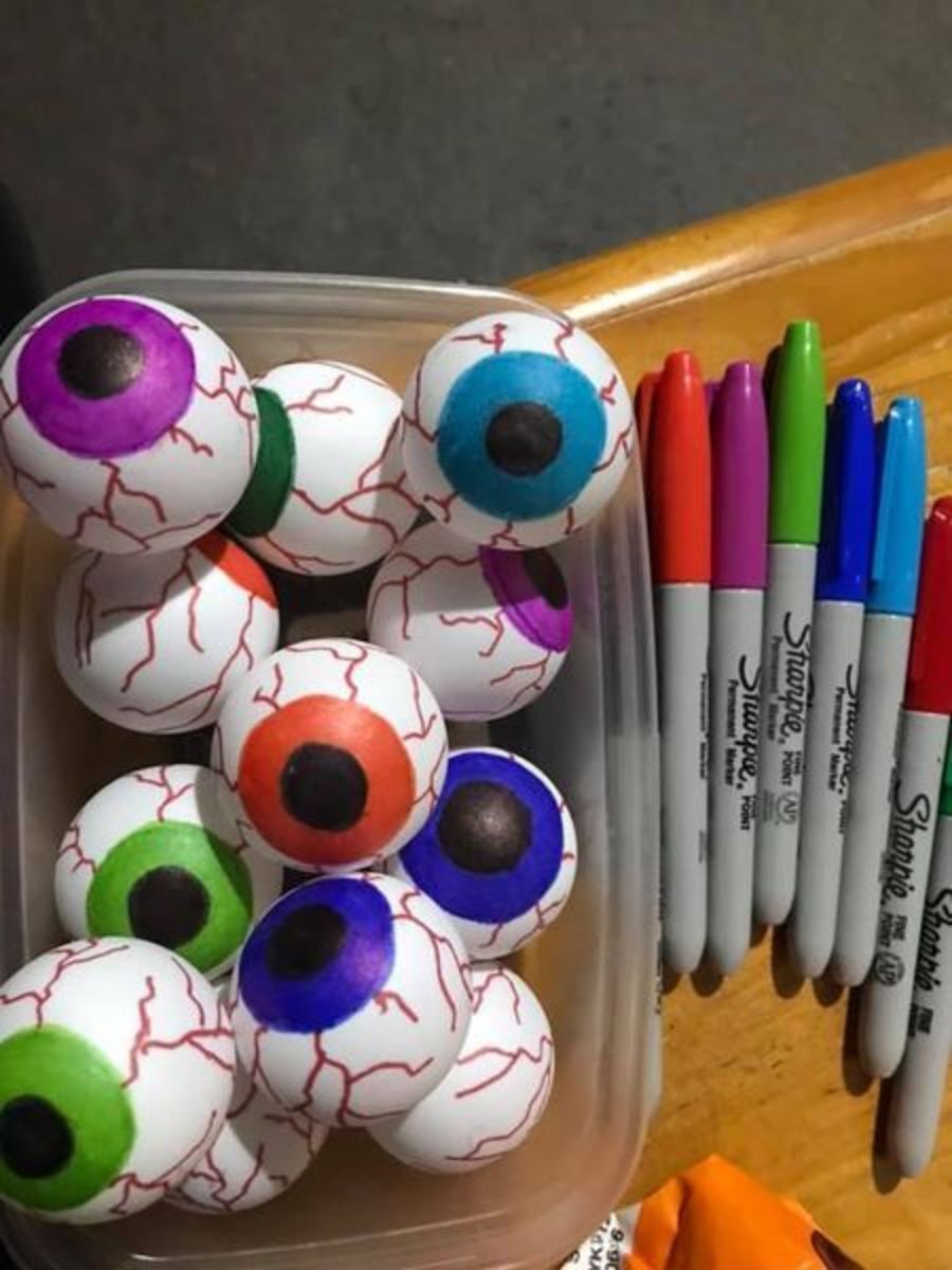 50+ Spooky Halloween Decorations, Snacks and Party Ideas - HubPages