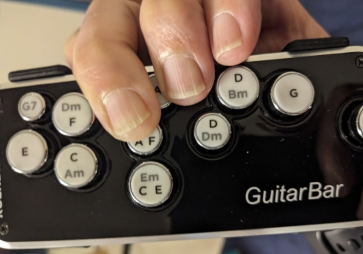 The GuitarBar Helps Your Fingers Play Guitar - HubPages