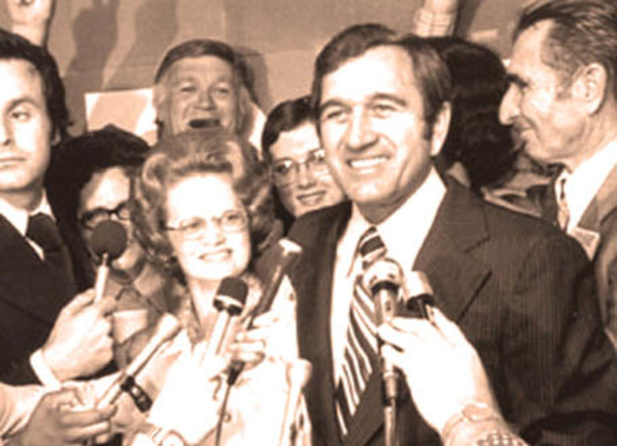 American Politics: Corruption In Politics and Business [277*2] - HubPages