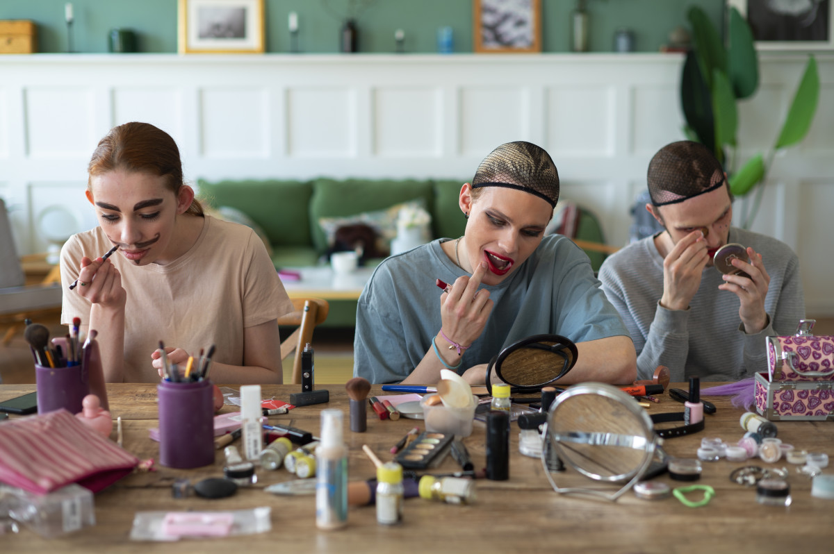 7 Crafty Date Night Ideas - HubPages