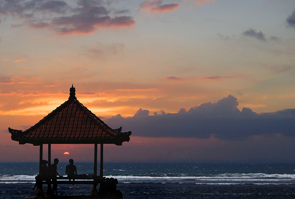 Riding into the sunset: Sanur, Bali - HubPages