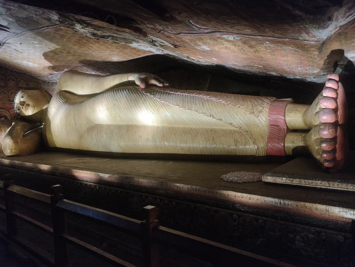 The Reclining Buddha - HubPages