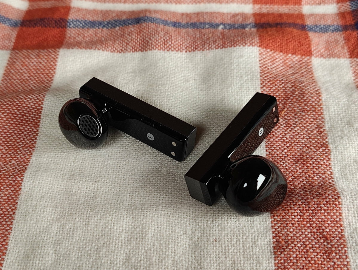 Review of the Timekettle X1 AI Interpreter Hub - HubPages