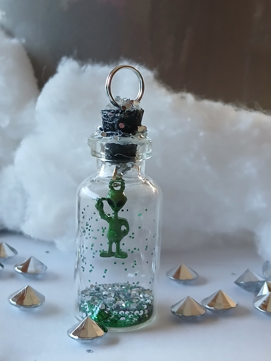 Alien In a Bottle - HubPages