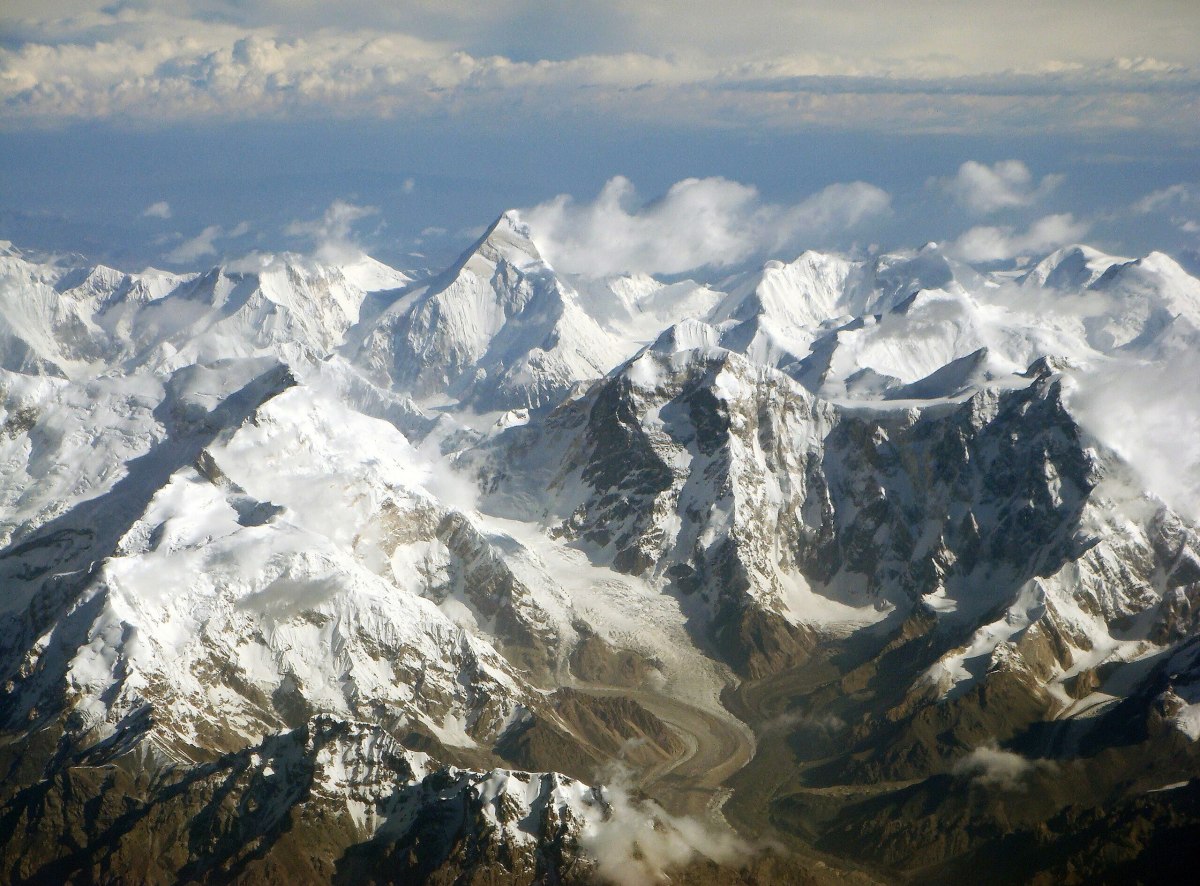 Top 10 Mountain Ranges in the World - Owlcation