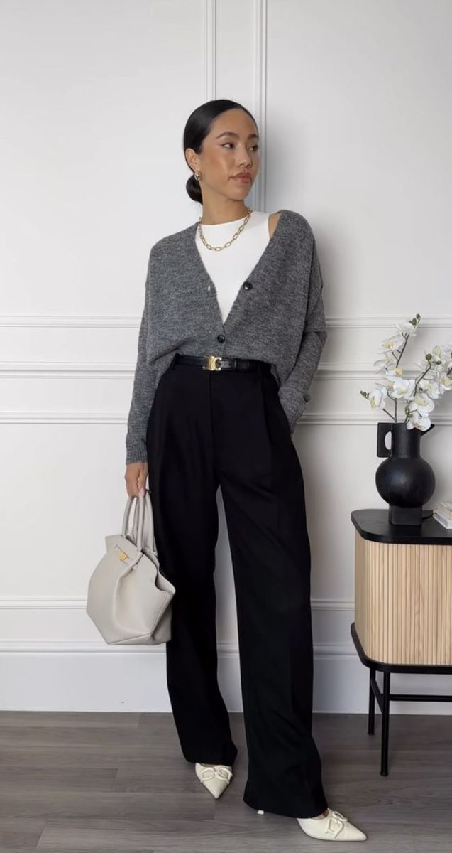 45+ Super Stylish Fall Outfits for Women 2025 - HubPages