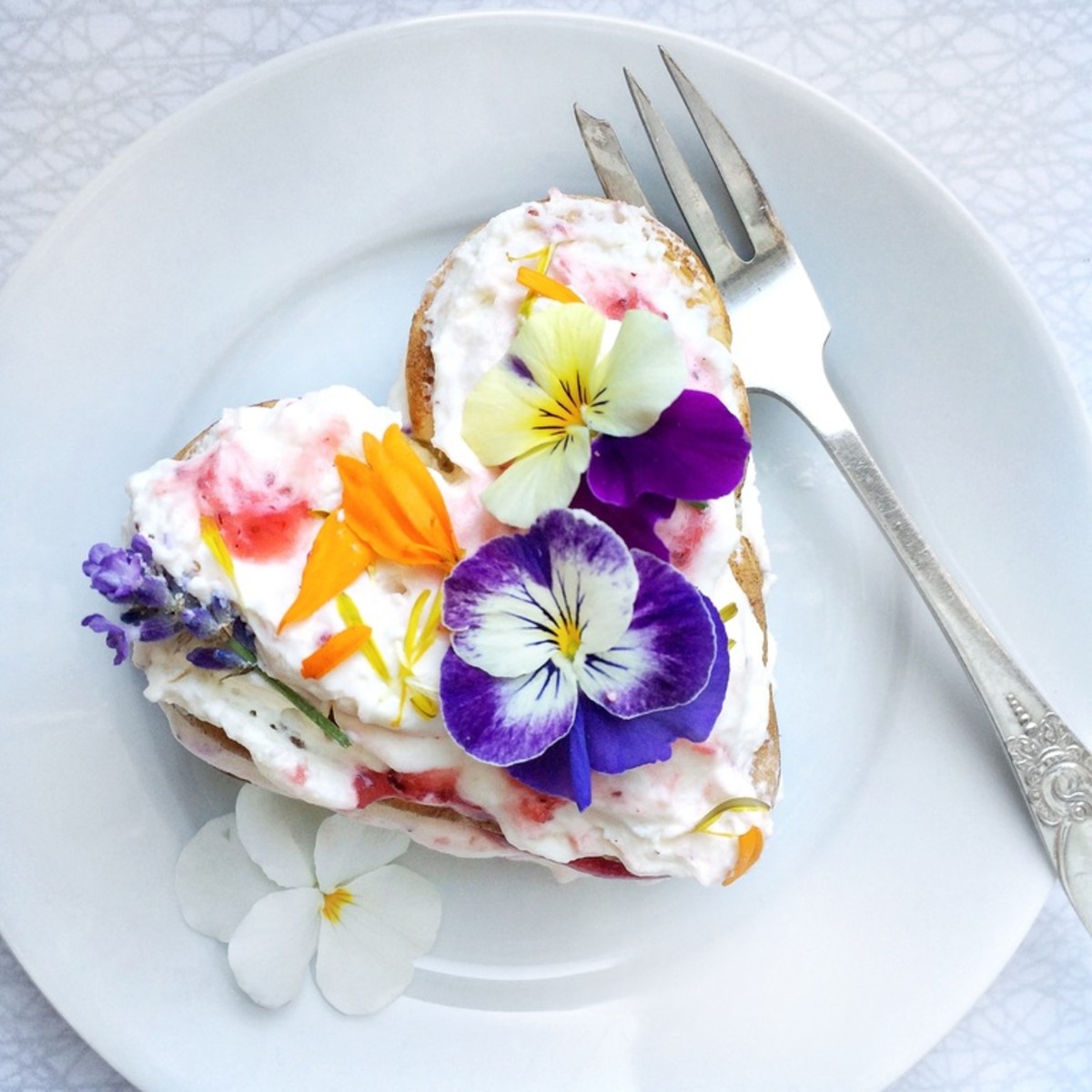 The Benefits of Edible Flowers - HubPages