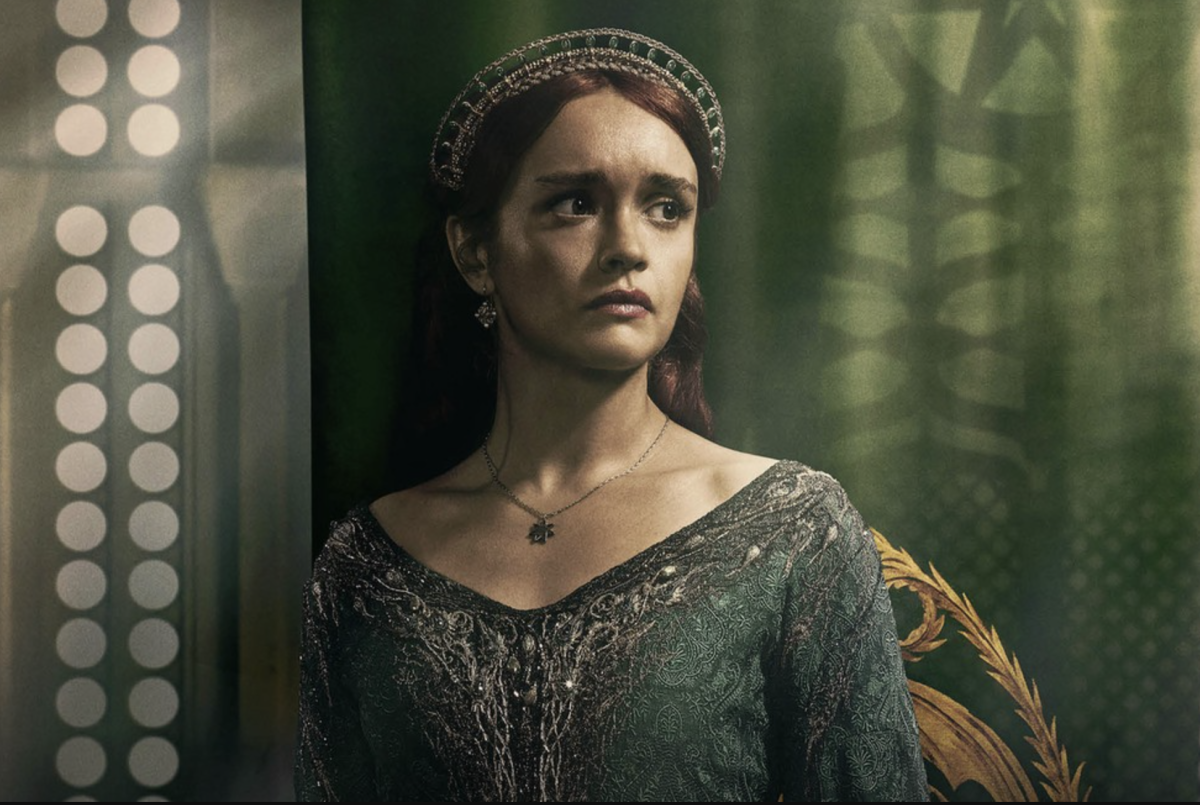 Alicent Hightower’s 5 Best Outfits From Season 2 of “house of the Dragon” - HubPages