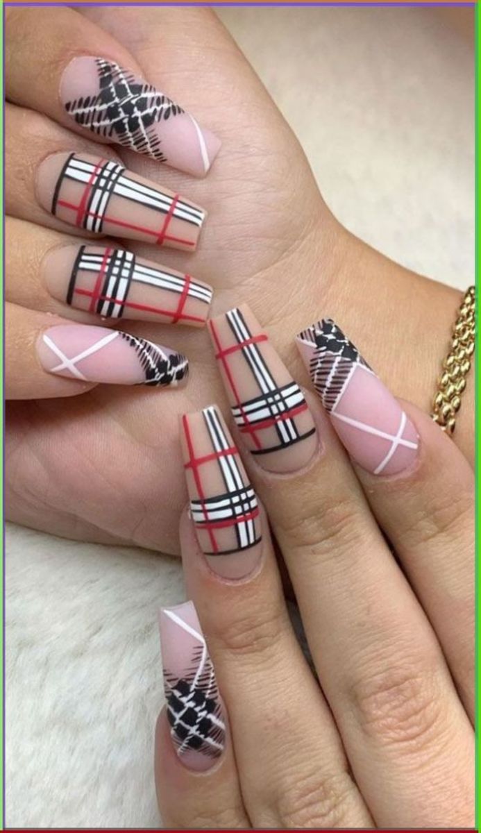 50+ Stunning Winter Nail Art Designs for Christmas and Beyond - HubPages