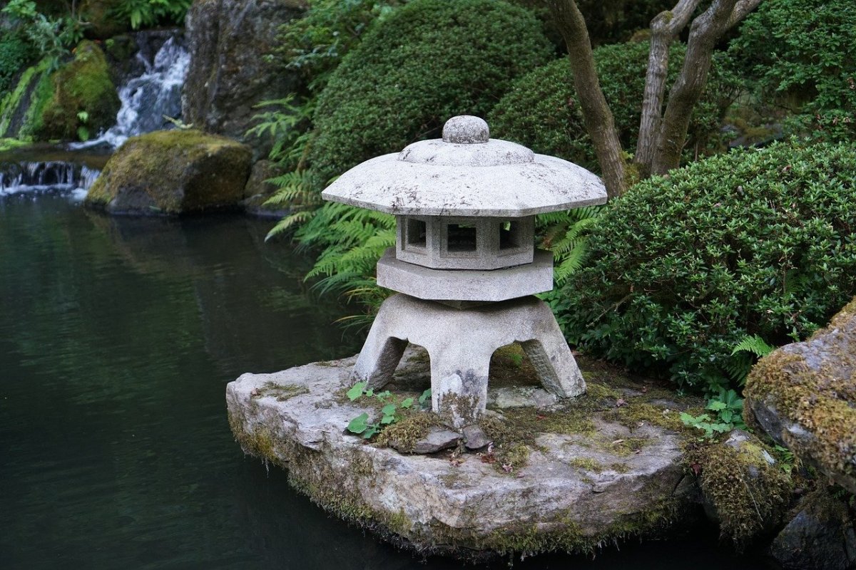 A Zen Garden Design: Bringing Tranquility to Your Landscapes - HubPages